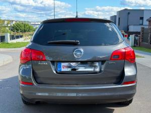 Opel Astra 2011 Viļņa, ar dzinēja tilpumu 1.70 L un nobraukumu 300 tūkst. km par 1250 €, foto 6 vietnē AUTOMOTO.COM.LV