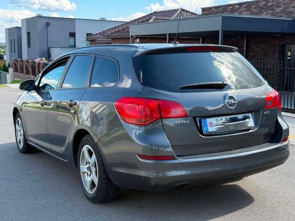 Opel Astra 2011 Viļņa, ar dzinēja tilpumu 1.70 L un nobraukumu 300 tūkst. km par 1250 €, foto 6 vietnē AUTOMOTO.COM.LV