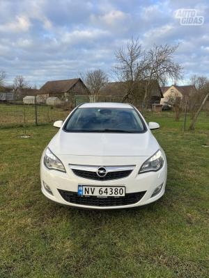 Opel Astra 2012 in Birstonas, with an engine capacity of 1.30 L and mileage of 153 thousand km for 1399 €, photo  on AUTOMOTO.COM.LV