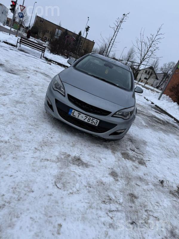 Opel Astra 2012 in Jelgava, with an engine capacity of 2.00 L and mileage of 0 thousand km for 4890 €, photo 3 on AUTOMOTO.COM.LV