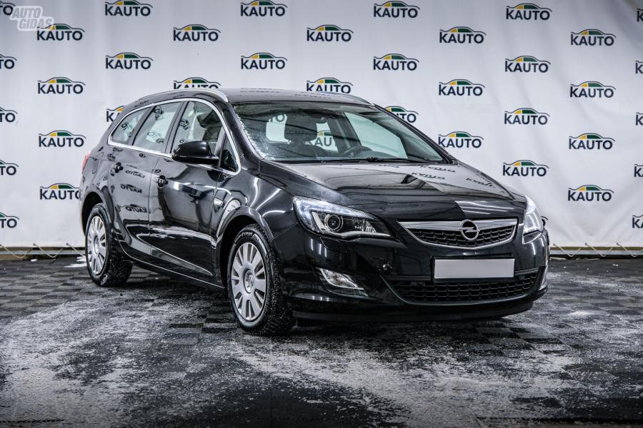Opel Astra 2012 in Kaunas, with an engine capacity of 1.70 L and mileage of 250 thousand km for 4490 €, photo 2 on AUTOMOTO.COM.LV