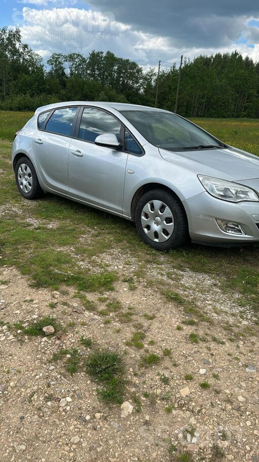 Opel Astra 2012 in Preili, with an engine capacity of 1.60 L and mileage of 290 thousand km for 2100 €, photo 5 on AUTOMOTO.COM.LV