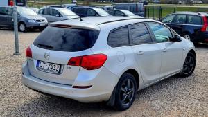 Opel Astra 2012 in Cesis, with an engine capacity of 1.70 L and mileage of 428 thousand km for 1700 €, photo 5 on AUTOMOTO.COM.LV