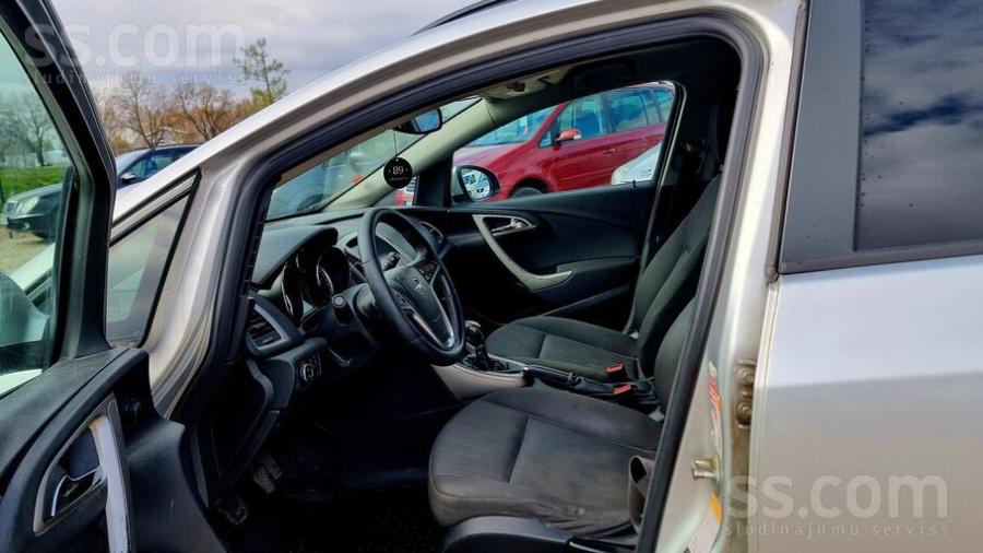 Opel Astra 2012 in Cesis, with an engine capacity of 1.70 L and mileage of 428 thousand km for 1700 €, photo 10 on AUTOMOTO.COM.LV