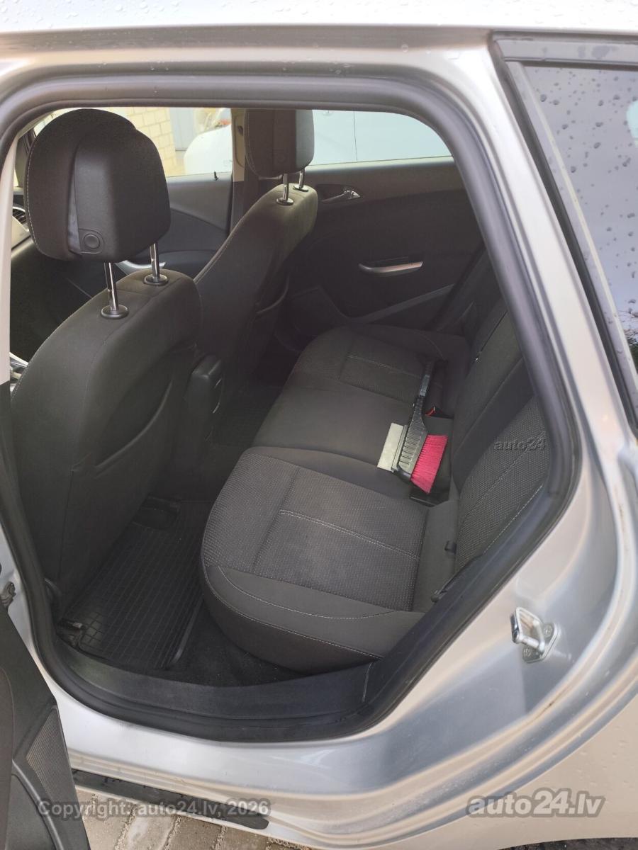 Opel Astra 2012 Valga, ar dzinēja tilpumu 1.70 L un nobraukumu 202 tūkst. km par 4000 €, foto 8 vietnē AUTOMOTO.COM.LV
