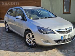 Opel Astra 2012 in Talsi, with an engine capacity of 1.70 L and mileage of 256 thousand km for 4799 €, photo 3 on AUTOMOTO.COM.LV