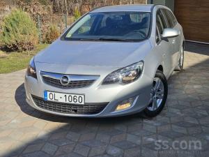 Opel Astra 2012 in Talsi, with an engine capacity of 1.70 L and mileage of 256 thousand km for 4799 €, photo 8 on AUTOMOTO.COM.LV