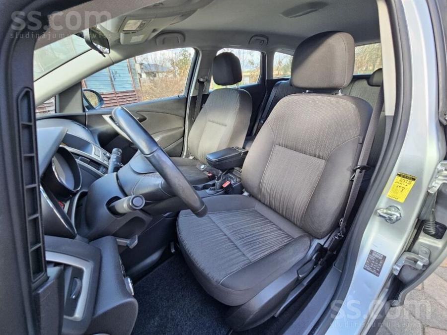 Opel Astra 2012 in Talsi, with an engine capacity of 1.70 L and mileage of 256 thousand km for 4799 €, photo 13 on AUTOMOTO.COM.LV