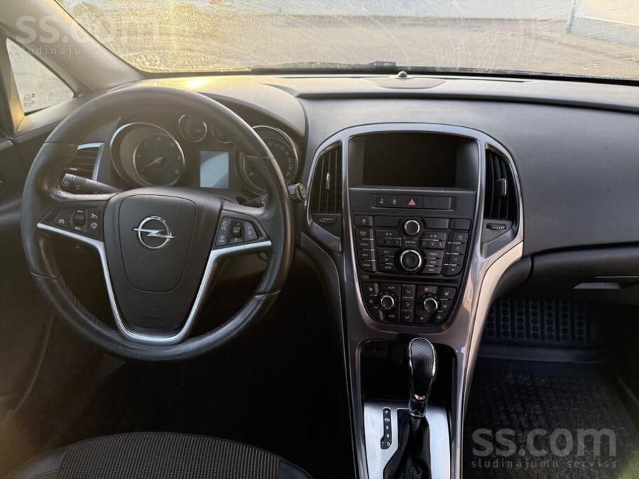 Opel Astra 2012 Jelgava, ar dzinēja tilpumu 2.00 L un nobraukumu 392 tūkst. km par 3600 €, foto 12 vietnē AUTOMOTO.COM.LV