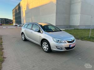 Opel Astra 2012 in Vilnius, with an engine capacity of 1.40 L and mileage of 250 thousand km for 2350 €, photo 4 on AUTOMOTO.COM.LV