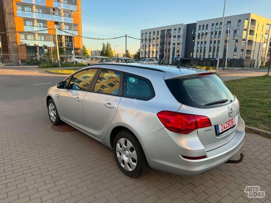 Opel Astra 2012 Viļņa, ar dzinēja tilpumu 1.40 L un nobraukumu 250 tūkst. km par 2300 €, foto 3 vietnē AUTOMOTO.COM.LV