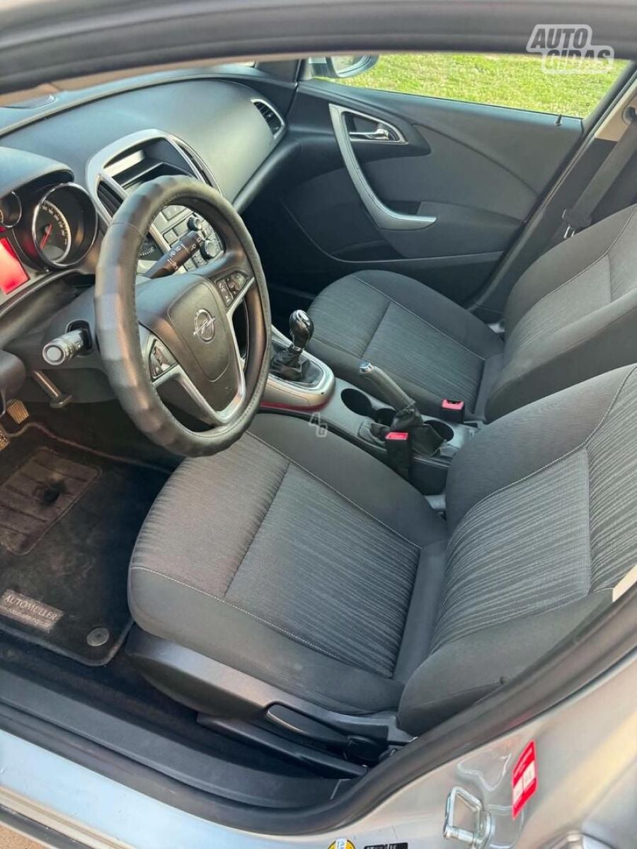Opel Astra 2012 Viļņa, ar dzinēja tilpumu 1.40 L un nobraukumu 250 tūkst. km par 2300 €, foto 6 vietnē AUTOMOTO.COM.LV