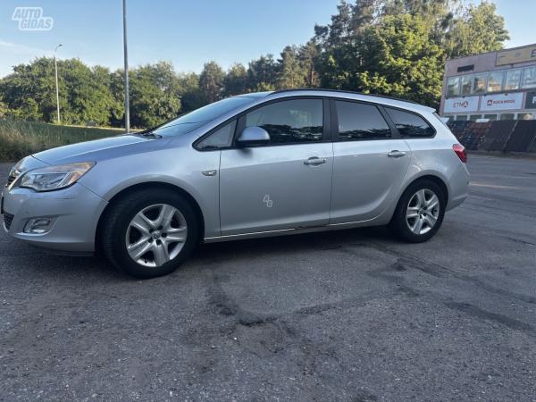Opel Astra 2012 Druskininkai, ar dzinēja tilpumu 1.60 L un nobraukumu 236 tūkst. km par 2800 €, foto 3 vietnē AUTOMOTO.COM.LV