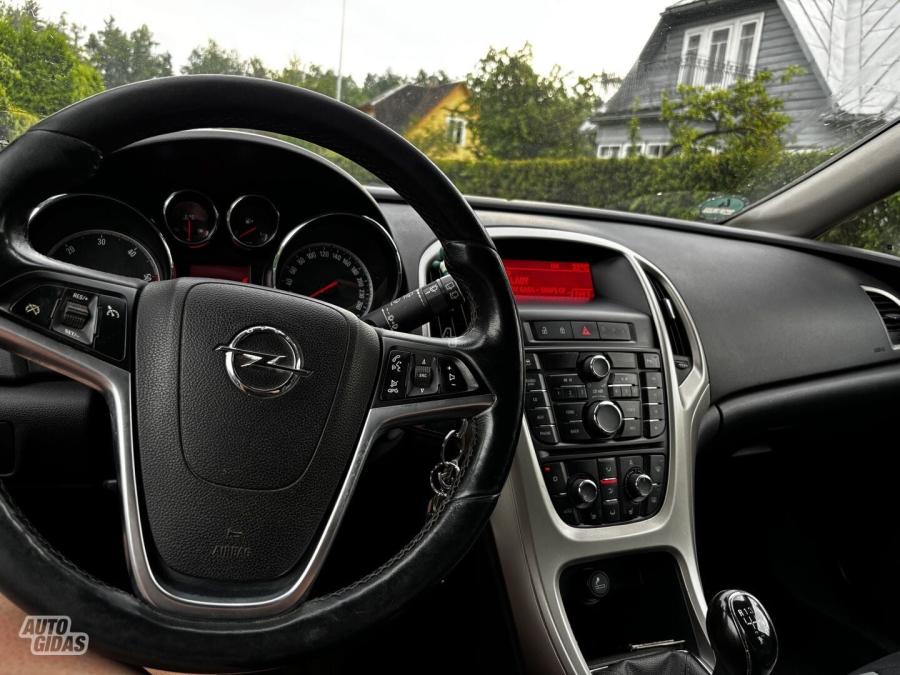 Opel Astra 2012 Druskininkai, ar dzinēja tilpumu 1.60 L un nobraukumu 236 tūkst. km par 2800 €, foto 6 vietnē AUTOMOTO.COM.LV