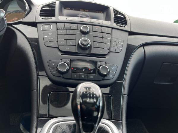 Opel Astra 2012 in Kaunas, with an engine capacity of 2.00 L and mileage of 245 thousand km for 3999 €, photo 7 on AUTOMOTO.COM.LV