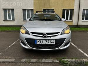 Opel Astra 2013 in Riga, with an engine capacity of 1.70 L and mileage of 314 thousand km for 2350 €, photo 5 on AUTOMOTO.COM.LV
