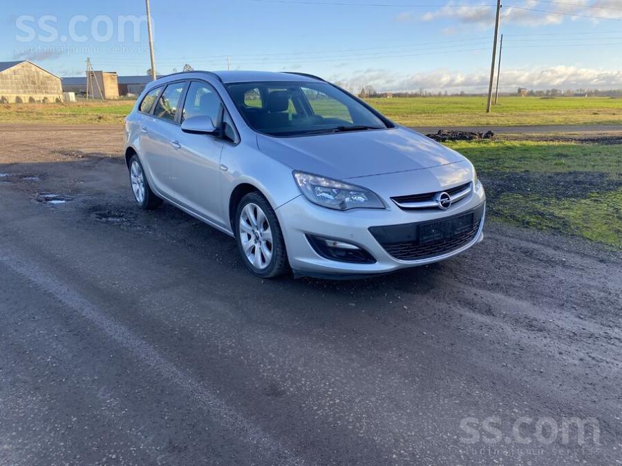 Opel Astra 2013 in Saldus, with an engine capacity of 1.70 L and mileage of 311 thousand km for 3750 €, photo 1 on AUTOMOTO.COM.LV