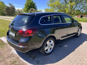 Opel Astra 2013 in Riga, with an engine capacity of 2.00 L and mileage of 344 thousand km for 3350 €, photo 5 on AUTOMOTO.COM.LV