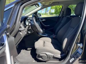 Opel Astra 2013 in Riga, with an engine capacity of 2.00 L and mileage of 344 thousand km for 3350 €, photo 9 on AUTOMOTO.COM.LV