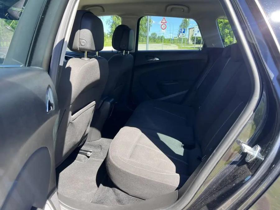 Opel Astra 2013 in Riga, with an engine capacity of 2.00 L and mileage of 344 thousand km for 3350 €, photo 10 on AUTOMOTO.COM.LV