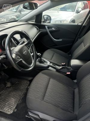 Opel Astra 2013 Pabradė, ar dzinēja tilpumu 1.70 L un nobraukumu 205 tūkst. km par 3750 €, foto 9 vietnē AUTOMOTO.COM.LV