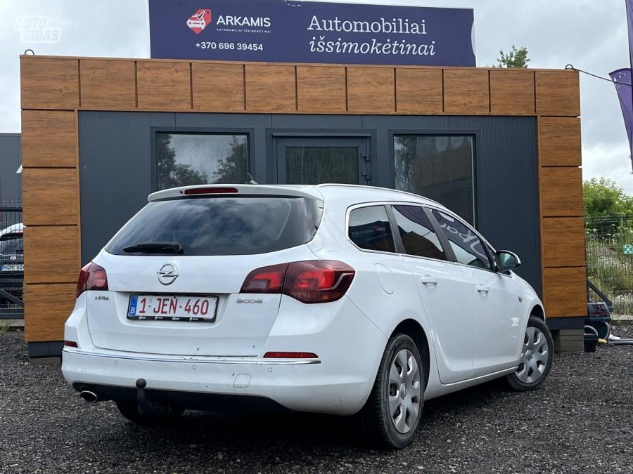 Opel Astra 2013 in Kaunas, with an engine capacity of 2.00 L and mileage of 245 thousand km for 2999 €, photo 4 on AUTOMOTO.COM.LV