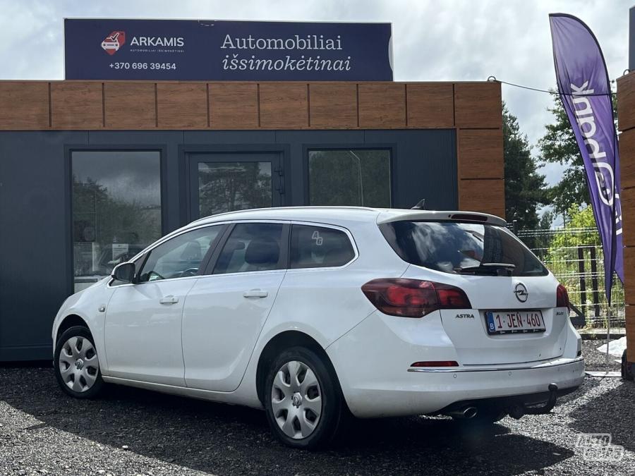 Opel Astra 2013 in Kaunas, with an engine capacity of 2.00 L and mileage of 245 thousand km for 2999 €, photo 5 on AUTOMOTO.COM.LV