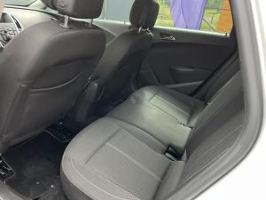 Opel Astra 2013 in Kaunas, with an engine capacity of 2.00 L and mileage of 245 thousand km for 2999 €, photo 6 on AUTOMOTO.COM.LV