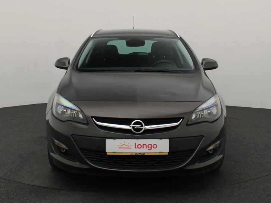 Opel Astra 2014 in Vilnius, with an engine capacity of 1.60 L and mileage of 114 thousand km for 5899 €, photo 4 on AUTOMOTO.COM.LV