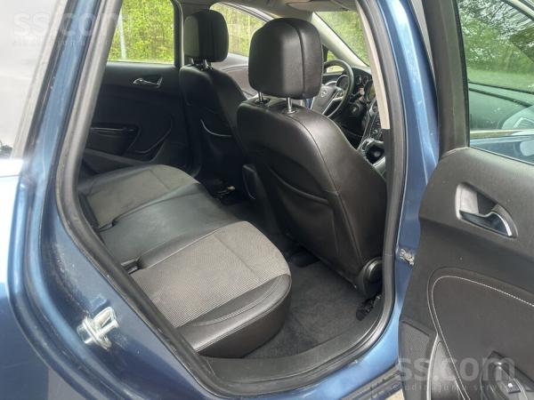 Opel Astra 2014 Ogre, ar dzinēja tilpumu 2.00 L un nobraukumu 302 tūkst. km par 3700 €, foto 8 vietnē AUTOMOTO.COM.LV