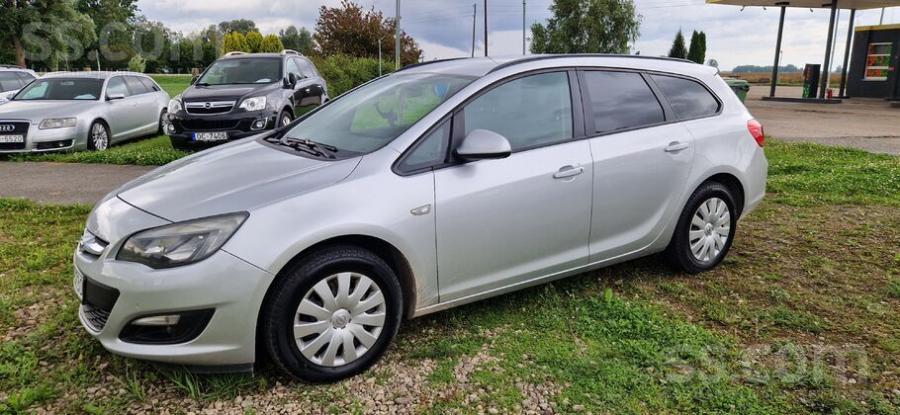 Opel Astra 2014 in Bauska, with an engine capacity of 1.60 L and mileage of 297 thousand km for 2950 €, photo 1 on AUTOMOTO.COM.LV