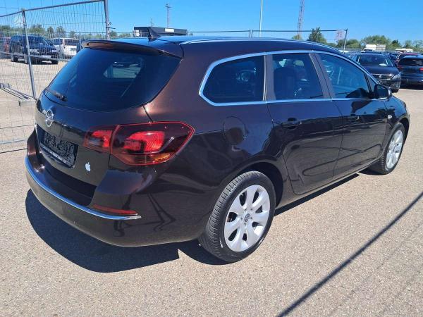 Opel Astra 2014 Marijampole, ar dzinēja tilpumu 1.96 L un nobraukumu 194 tūkst. km par 4700 €, foto 7 vietnē AUTOMOTO.COM.LV