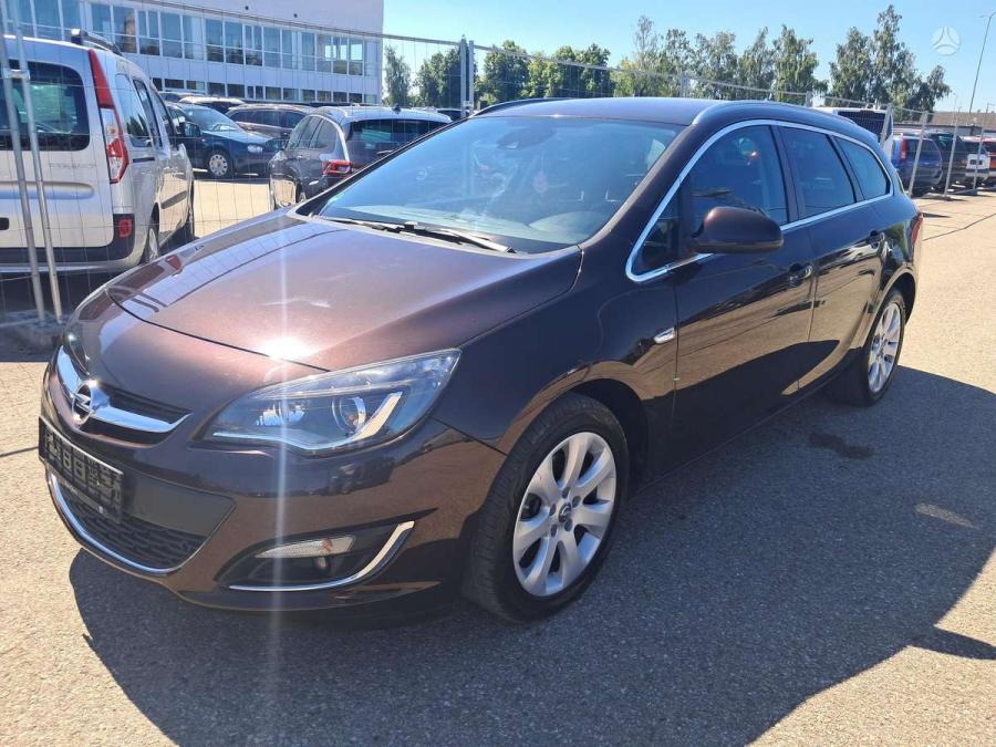 Opel Astra 2014 in Marijampole, with an engine capacity of 1.96 L and mileage of 194 thousand km for 4700 €, photo 3 on AUTOMOTO.COM.LV