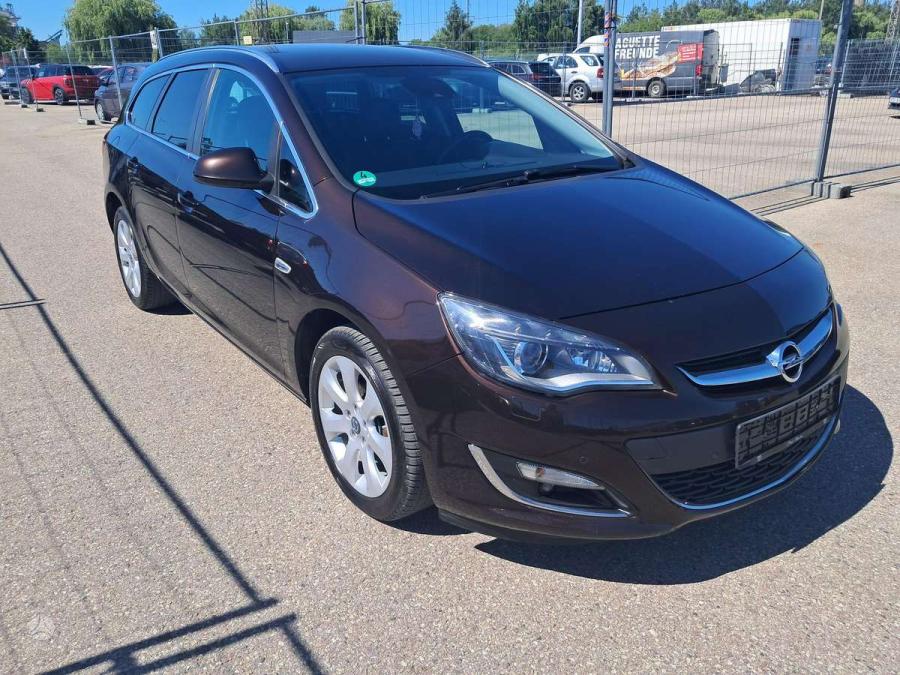 Opel Astra 2014 in Marijampole, with an engine capacity of 1.96 L and mileage of 194 thousand km for 4700 €, photo 5 on AUTOMOTO.COM.LV