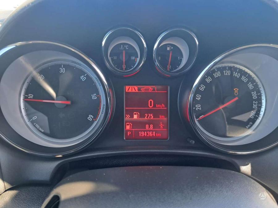 Opel Astra 2014 in Marijampole, with an engine capacity of 1.96 L and mileage of 194 thousand km for 4700 €, photo 12 on AUTOMOTO.COM.LV