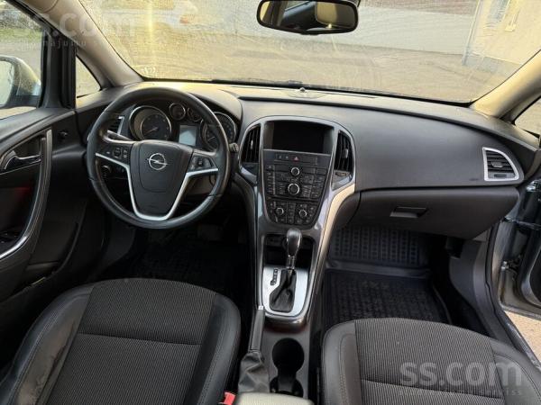 Opel Astra 2014 Jelgava, ar dzinēja tilpumu 2.00 L un nobraukumu 398 tūkst. km par 3600 €, foto 6 vietnē AUTOMOTO.COM.LV