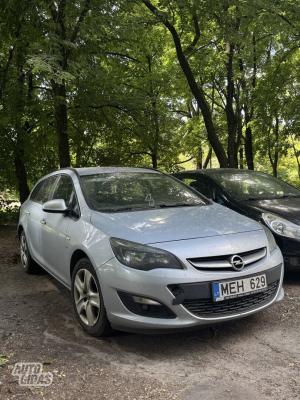 Opel Astra 2014 Viļņa, ar dzinēja tilpumu 1.60 L un nobraukumu 430 tūkst. km par 1300 €, foto  vietnē AUTOMOTO.COM.LV