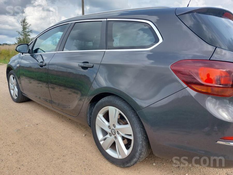 Opel Astra 2014 in Limbazi, with an engine capacity of 1.70 L and mileage of 240 thousand km for 4400 €, photo 1 on AUTOMOTO.COM.LV