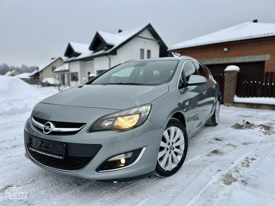 Opel Astra 2015 in Siauliai, with an engine capacity of 1.40 L and mileage of 230 thousand km for 4650 €, photo 2 on AUTOMOTO.COM.LV