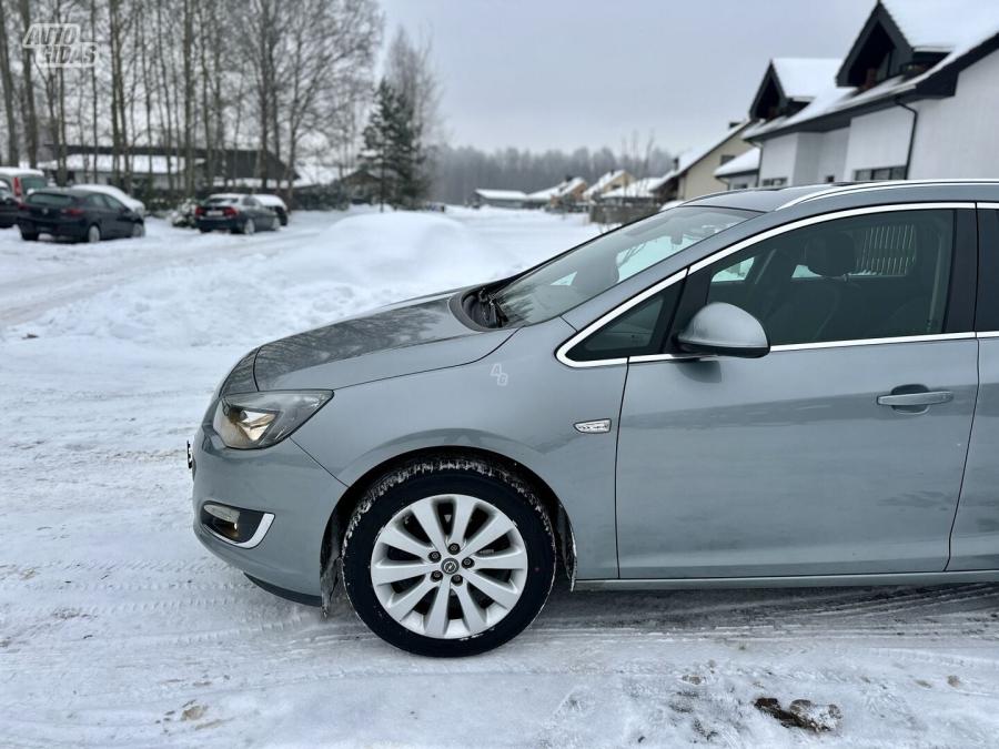 Opel Astra 2015 in Siauliai, with an engine capacity of 1.40 L and mileage of 230 thousand km for 4650 €, photo 4 on AUTOMOTO.COM.LV