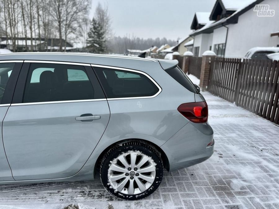 Opel Astra 2015 in Siauliai, with an engine capacity of 1.40 L and mileage of 230 thousand km for 4650 €, photo 6 on AUTOMOTO.COM.LV