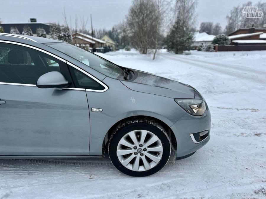 Opel Astra 2015 in Siauliai, with an engine capacity of 1.40 L and mileage of 230 thousand km for 4650 €, photo 12 on AUTOMOTO.COM.LV