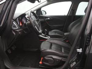 Opel Astra 2015 in Vilnius, with an engine capacity of 1.40 L and mileage of 218 thousand km for 5899 €, photo 4 on AUTOMOTO.COM.LV