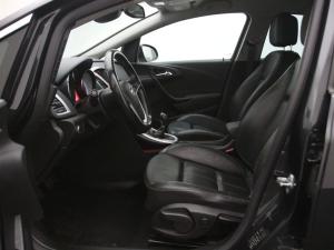 Opel Astra 2015 Viļņa, ar dzinēja tilpumu 1.60 L un nobraukumu 184 tūkst. km par 6199 €, foto 5 vietnē AUTOMOTO.COM.LV