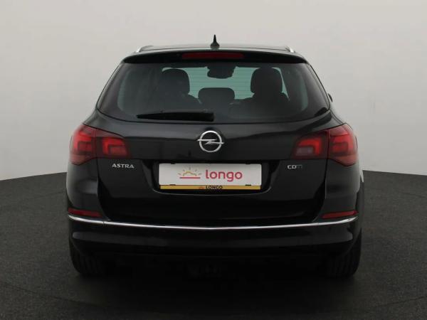 Opel Astra 2015 in Vilnius, with an engine capacity of 1.60 L and mileage of 184 thousand km for 6199 €, photo 5 on AUTOMOTO.COM.LV