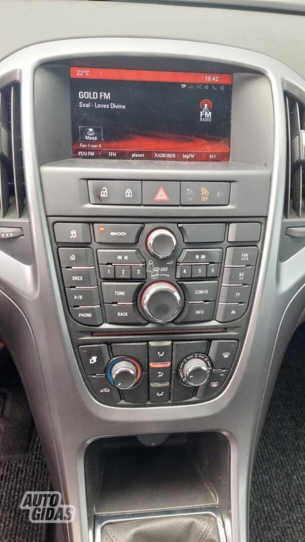 Opel Astra 2015 in Kaunas, with an engine capacity of 1.60 L and mileage of 249 thousand km for 3900 €, photo 10 on AUTOMOTO.COM.LV