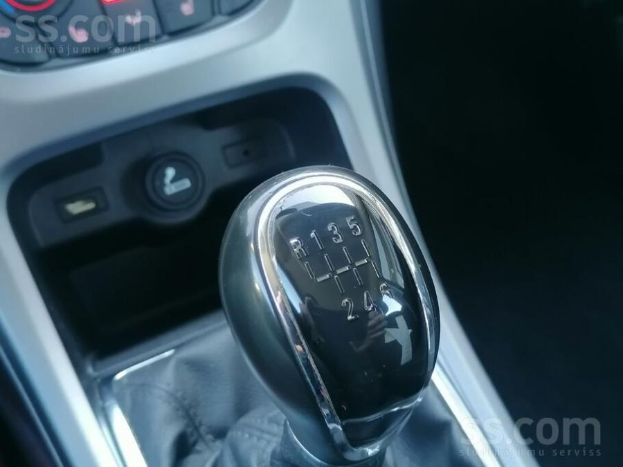 Opel Astra 2015 Valmiera, ar dzinēja tilpumu 1.60 L un nobraukumu 242 tūkst. km par 5250 €, foto 16 vietnē AUTOMOTO.COM.LV