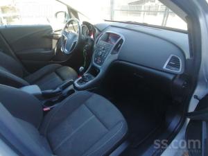 Opel Astra 2015 Valmiera, ar dzinēja tilpumu 1.60 L un nobraukumu 242 tūkst. km par 5250 €, foto 19 vietnē AUTOMOTO.COM.LV