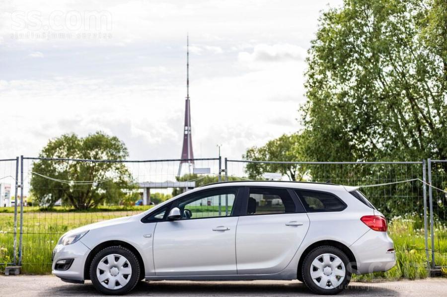 Opel Astra 2015 Rīga, ar dzinēja tilpumu 1.70 L un nobraukumu 366 tūkst. km par 4990 €, foto 5 vietnē AUTOMOTO.COM.LV