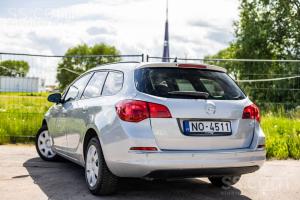Opel Astra 2015 Rīga, ar dzinēja tilpumu 1.70 L un nobraukumu 366 tūkst. km par 4990 €, foto 7 vietnē AUTOMOTO.COM.LV